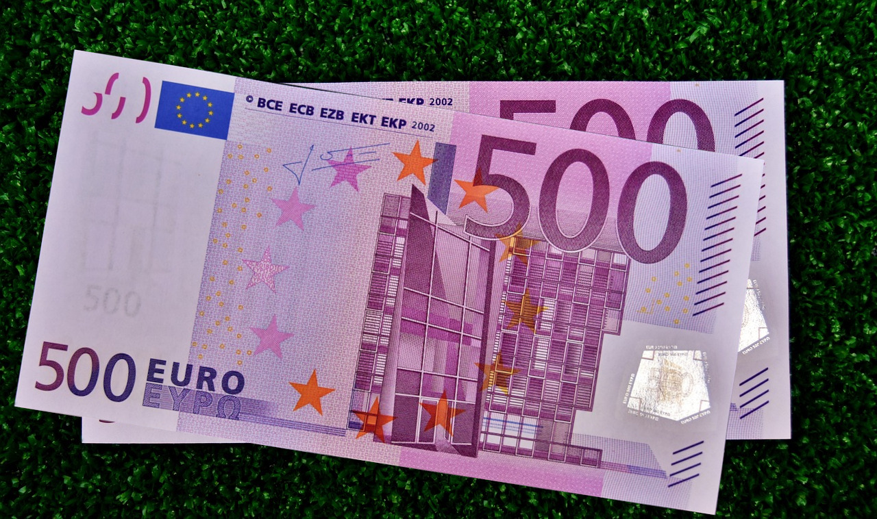 Carta nuovi nati da 1000 euro, a chi spetta e come funziona